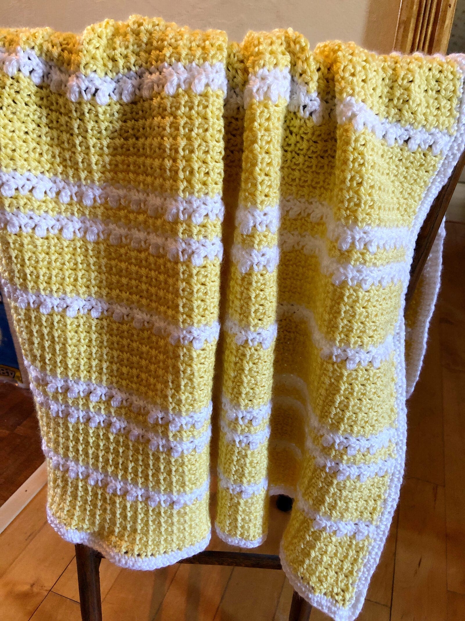 Pretty Crochet Mesh and Berry Baby Blanket - Pattern Princess