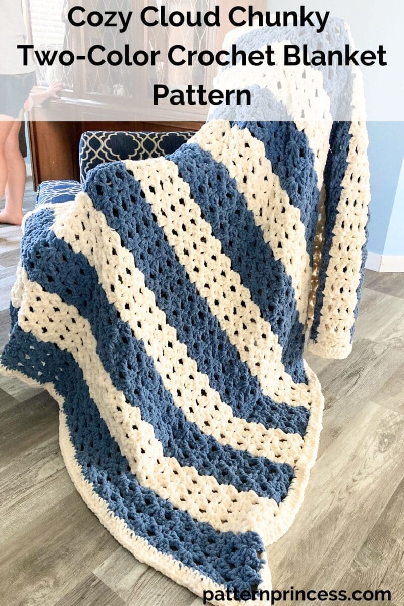 Cozy Cloud Chunky Two-Color Crochet Blanket Pattern - Pattern Princess